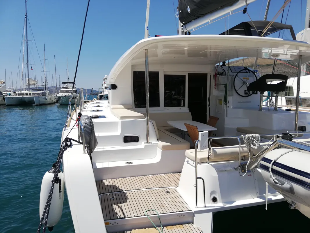 Lagoon 40 - Catamarã 39 ft in Trogir - Mignonne | BednBlue