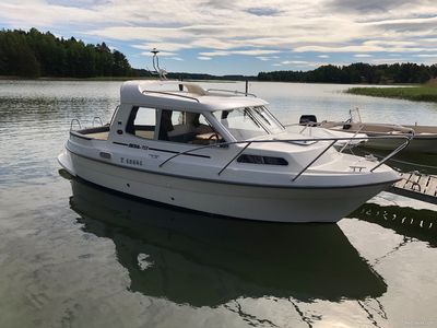 Bella 703 - Motor Yacht 23 ft in Reykjavík - Sting Ray | BednBlue