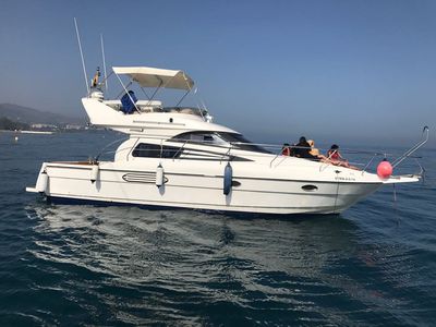 Astondoa 36 as - Motor Yacht 39 ft in Puerto Banús - LOVIT | BednBlue