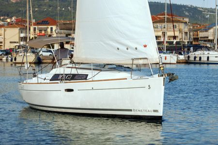 Beneteau Oceanis 31 - Sailing Yacht 32 ft in Lefkada - Moody Blues ...