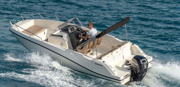 Quicksilver ACTIV 675 OPEN - Speedboat 23 ft in Cavtat - Vega | BednBlue