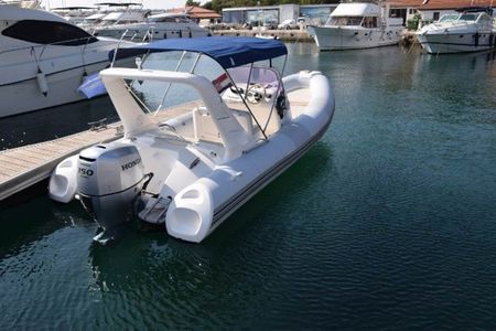 Brig Eagle 645 - Center Console 20 ft in Primošten - Sunshine | BednBlue