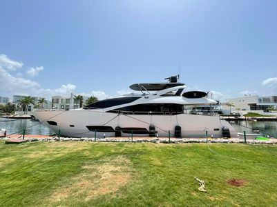 Sunseeker 95 - Motor Yacht 95 ft in Cancún - Sunseeker 95 | BednBlue