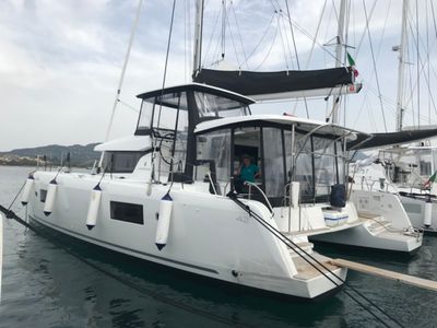 Lagoon 42 - Catamaran 42 ft in Portisco - Sammy | BednBlue