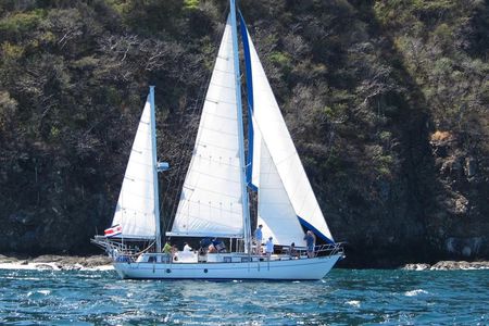 C&L Boat Works Ketch 45 - Sailing Yacht 45 ft in Coco - Seabird | BednBlue