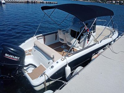 Fischer 20 Open Deck - Motor Yacht 20 ft in Stari Grad - Fisher | BednBlue