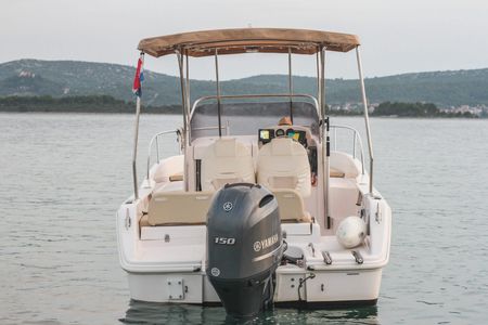 Focus 21 Sundeck - Motor Yacht 21 ft in Biograd na Moru - Focus 21 ...