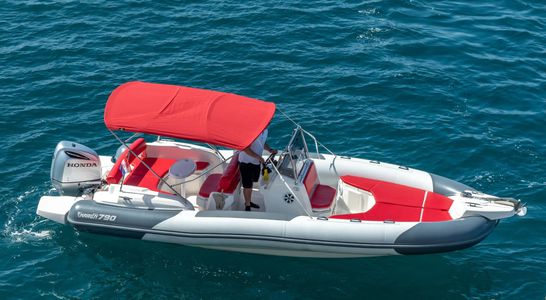 Marlin 790 - Inflatable Outboard 26 ft in Medulin - Marlin 790 | BednBlue