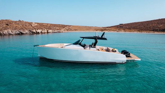 Tesoro 40 - Motor Boat 40 ft in Glifada - Riviera | BednBlue