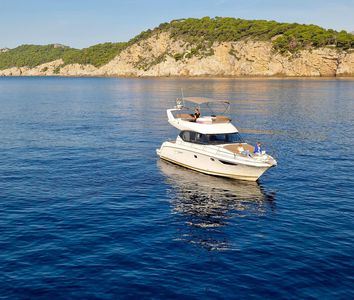 Jeanneau Prestige 400 - Motor Yacht 40 ft in Dubrovnik - Prestige 400 ...