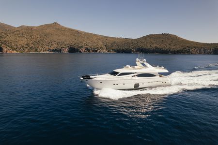 Ferretti 830 - Моторна яхта 83 ft in Glifada - Lidia | BednBlue