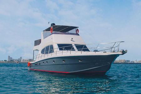M/Y 82 - Flybridge 82 ft in Dubai Marina - D3-25 | BednBlue