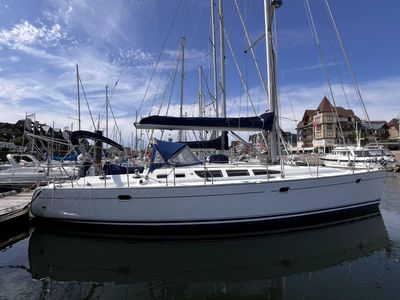 Jeanneau Sun Odyssey 43 - Sailing Yacht 43 ft in Porto - Shimmy | BednBlue