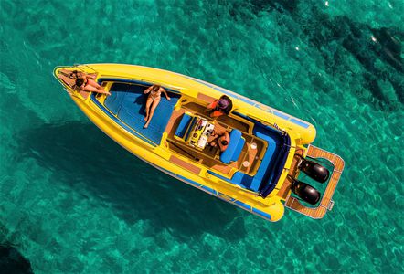 Stingher 747 - Rigid Inflatable 25 ft in Longos - Apollon | BednBlue