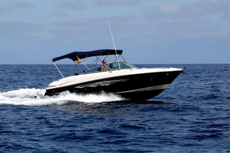 Monterey 264FS - Motor Boat 26 ft in Cala d'Or - Monterey 264FS | BednBlue